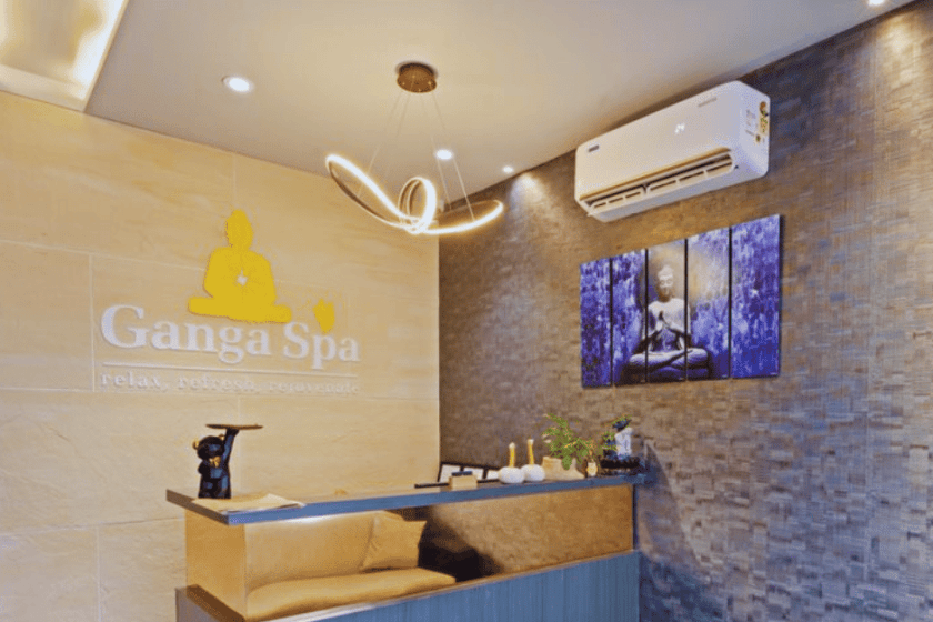 Luxury Female to Male Full Body Massage Spa Center in Hyderabad